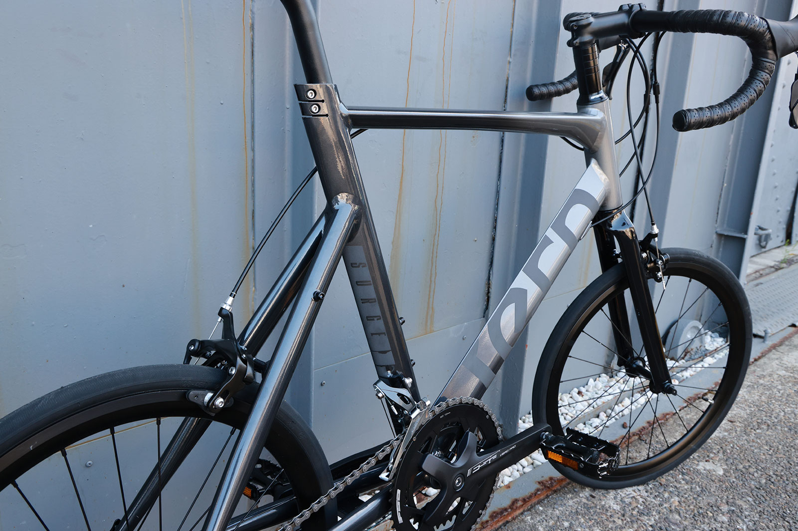 【Limited Color】~Roji Bikes 限定カラーシリーズ第七弾~ アーバンスポーツクロスオーバー「SURGE」より登場 ...